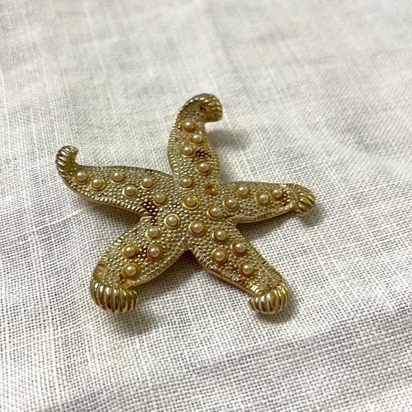 unbranded | Jewelry | Gold Starfish Brooch With Mini Pearlsvintage ...